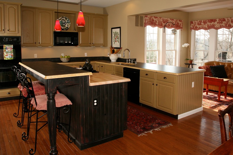 COUNTRY KITCHEN MAKEOVER - Traditional - Kitchen - Philadelphia - by ...