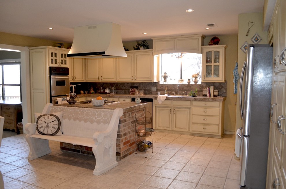 Country Kitchen Remodel - Traditional - Kitchen - Dallas - by Cashmere ...