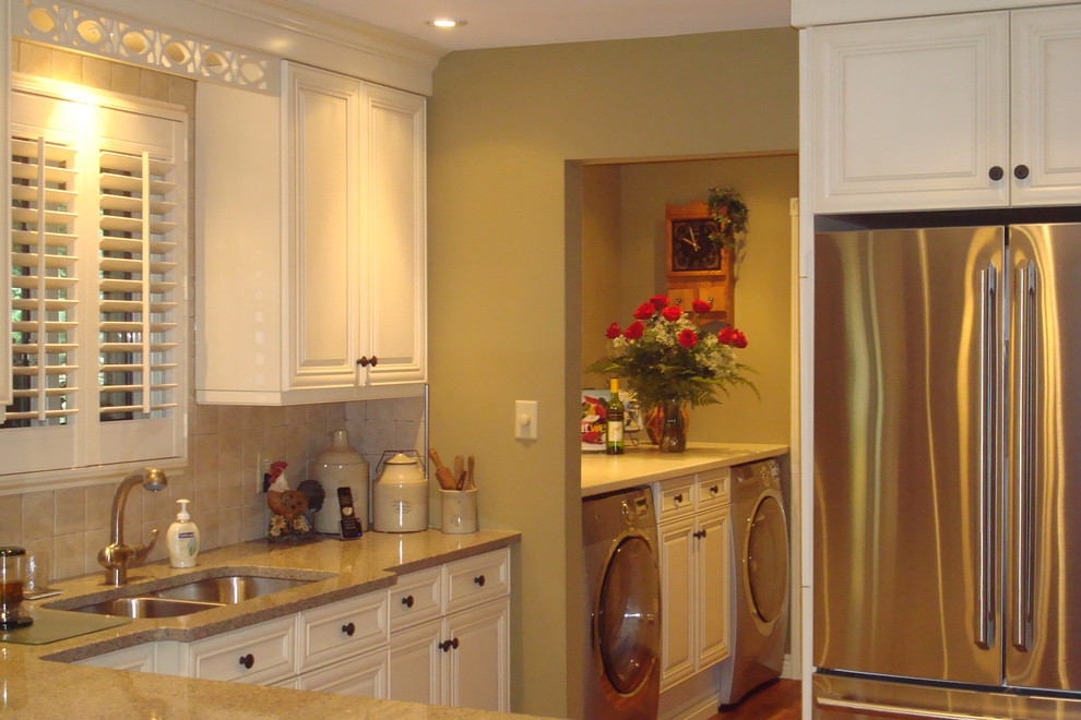 Country Themed Kitchen - Traditional - Kitchen - Toronto - by User | Houzz