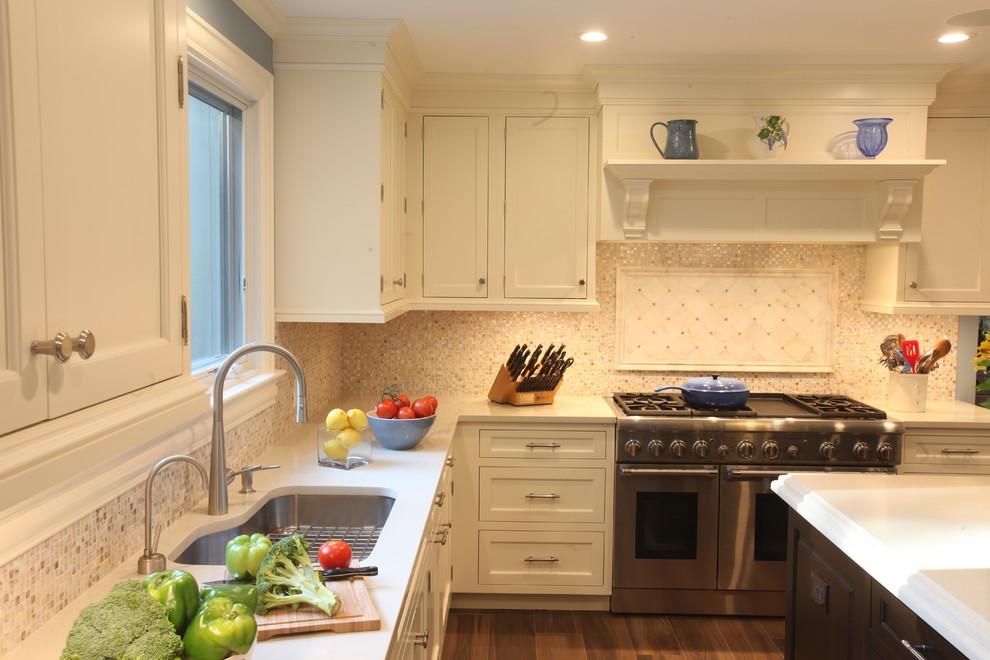 Cove Neck Kitchen - Transitional - Kitchen - New York - by Packard ...