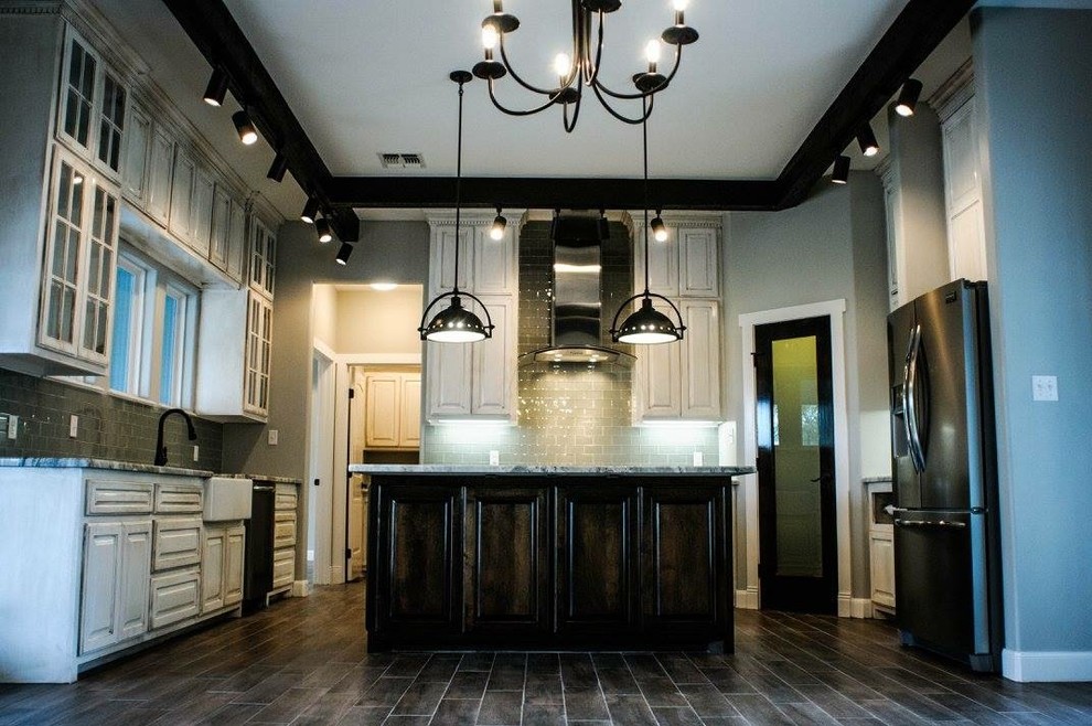 Craftsman Farmhouse - Farmhouse - Kitchen - Austin - by AVANT ...