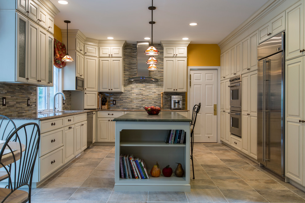 Craftsman Touches in a Traditional Kitchen - Craftsman - Kitchen ...