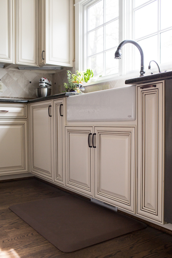 Cramped Cooking Space to Gourmet Eat-in Kitchen - Traditional - Kitchen ...