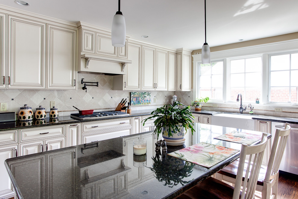 Cramped Cooking Space to Gourmet Eat-in Kitchen - Traditional - Kitchen ...