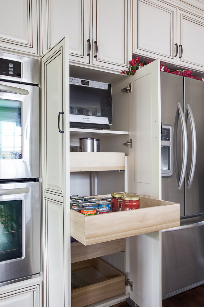 Cramped Cooking Space to Gourmet Eat-in Kitchen - Traditional - Kitchen ...