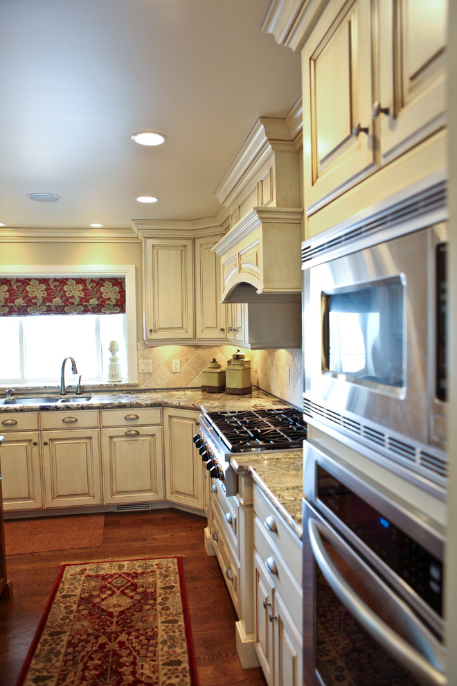 Cream Painted Kitchen with chocolate Glaze - Traditional - Kitchen ...