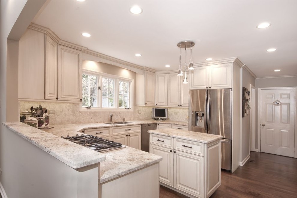 Creamy White Kitchen - Traditional - Kitchen - Chicago - by DDK Kitchen ...