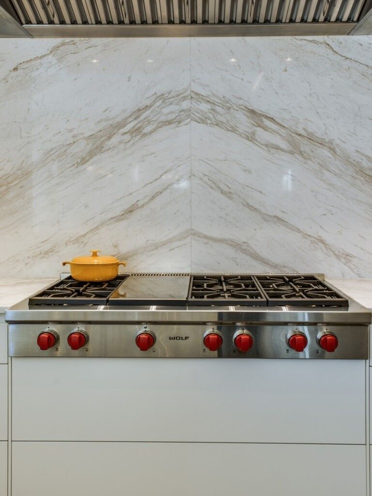 Crema Calacatta Kitchen - Contemporary - Kitchen - Dallas - by Helene's ...