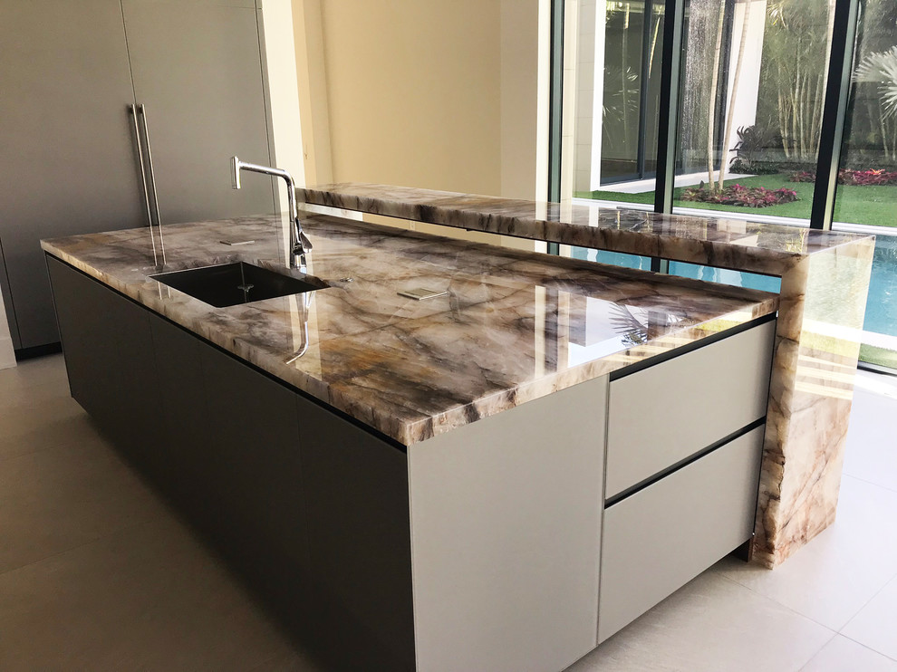 Cristallo Quarztite Backlit Countertop - Contemporary - Kitchen - Miami ...