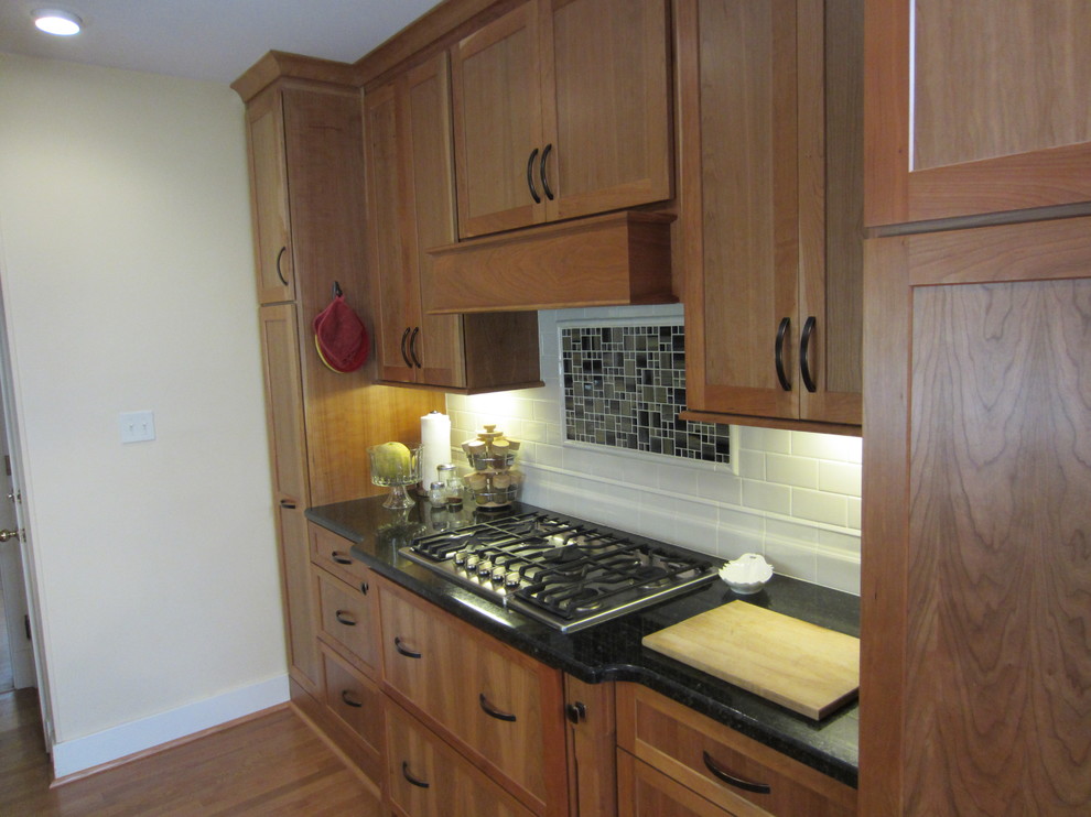 Cullen kitchen - Traditional - Kitchen - Louisville - by Bethany ...