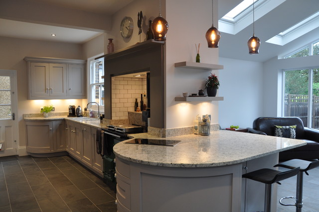Curved Peninsula Kitchen, St Albans - Contemporary - Kitchen ...