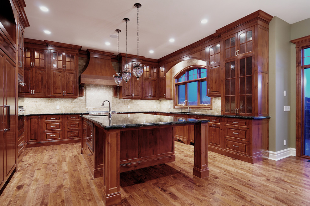 Custom alder kitchen - Traditional - Kitchen - Calgary - by Veranda ...