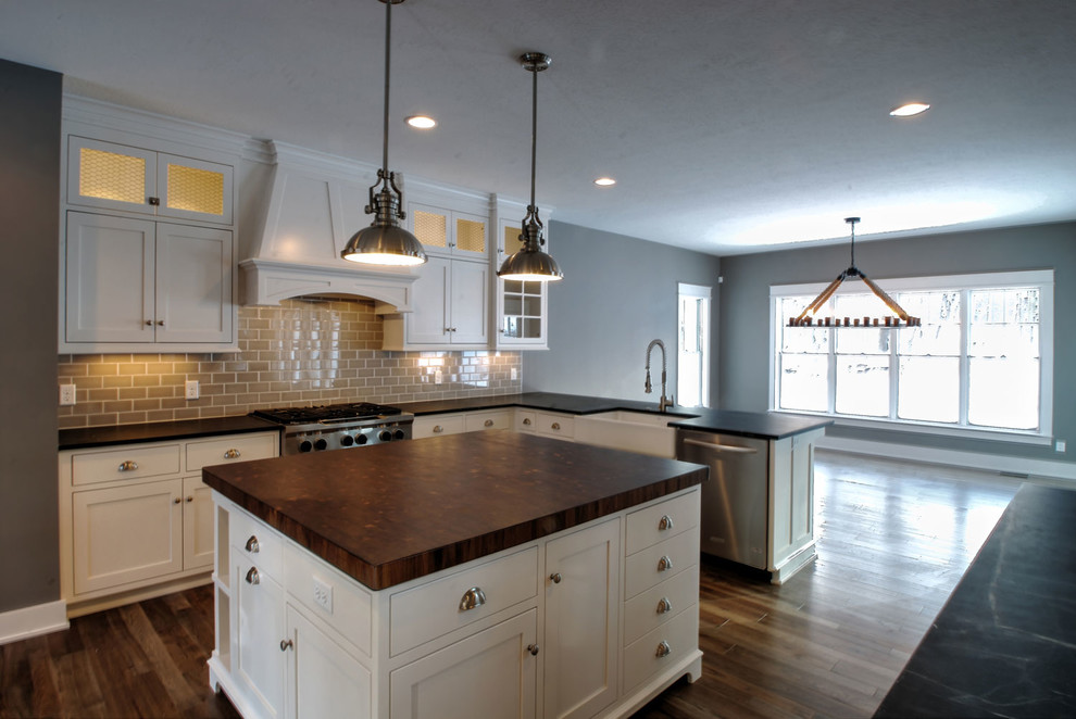 Custom Cleveland Modern Farmhouse - Farmhouse - Kitchen - Cleveland ...