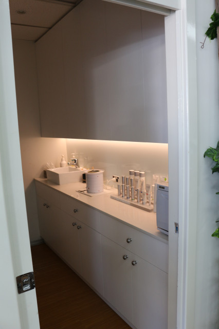 Custom Designed Hair Salon , Revesby NSW - Modern - Kitchen - Sydney ...