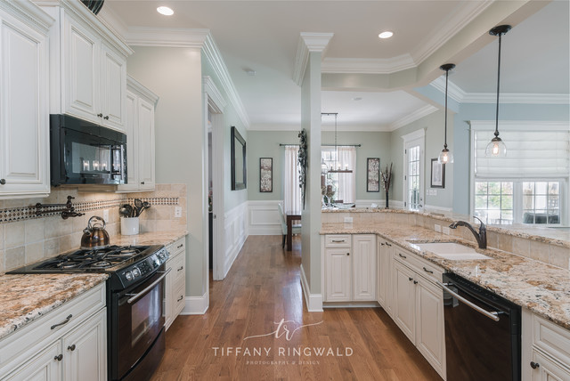 Custom Galley Kitchen with Pot Filler - Classique - Cuisine - Charlotte ...