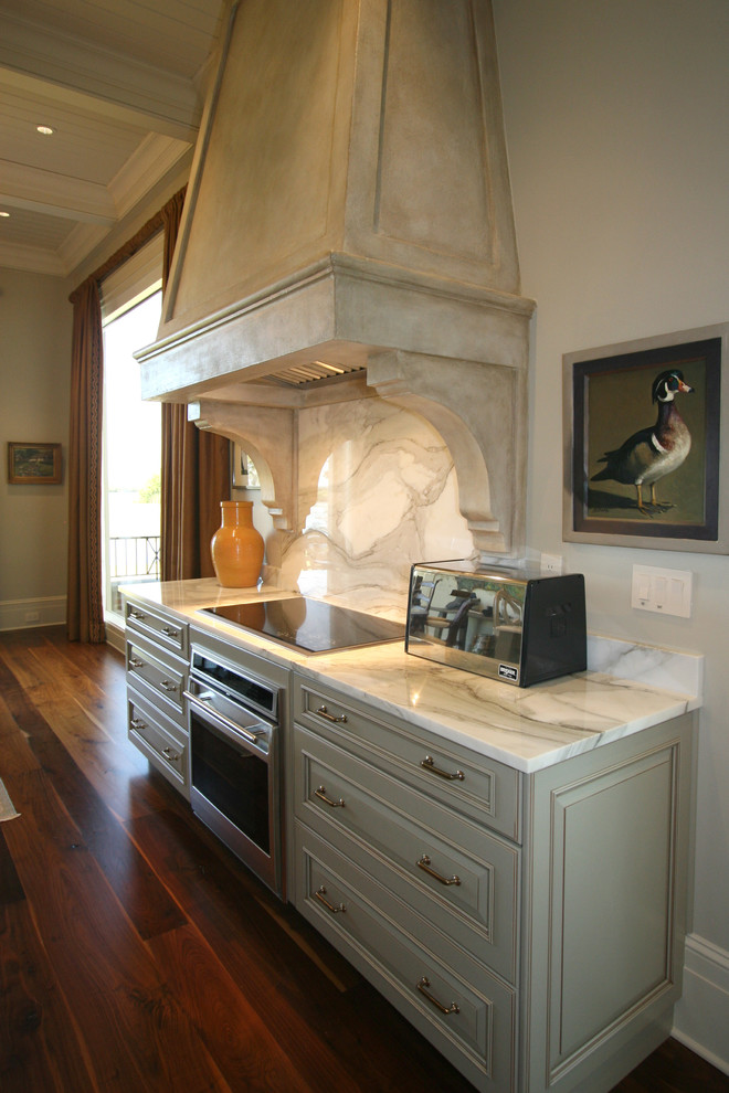 Custom Hood and Integrated Appliances in Traditional Mouser Kitchen ...