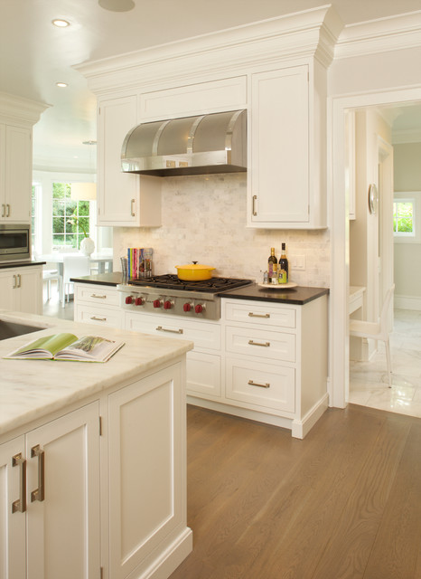 Custom Hood over Wolf Rangetop - Classique Chic - Cuisine - New York ...