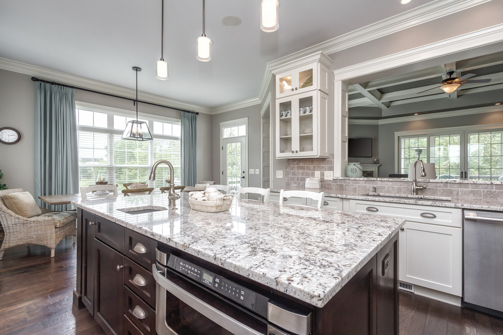 Custom Ranch - Kitchen - Columbus - by Manor Homes | Houzz
