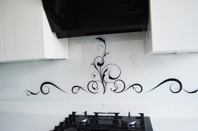 Custom Stencil Design Glass Splashback - Moderne - Cuisine ...