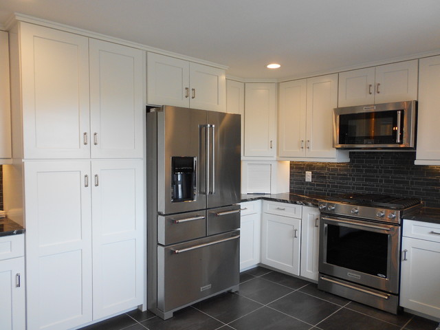 Custom Waypoint Cabinets & Granite Countertop Kitchen - Transitional ...