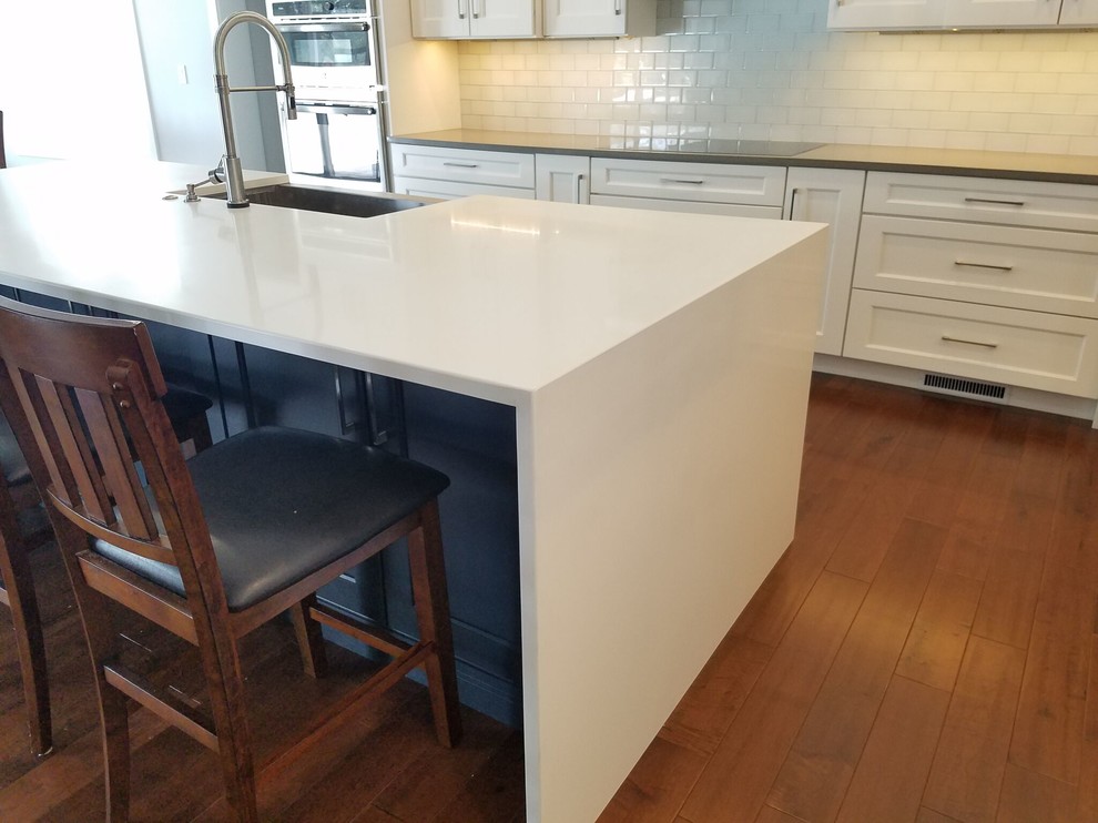 Custom White Kitchen - Modern - Kitchen - Chicago - by Von Tobel | Houzz