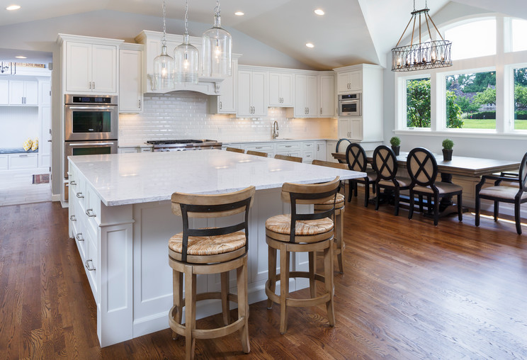 Customer Inset Large Kitchen with Eat in Area and Desk - Clásico ...