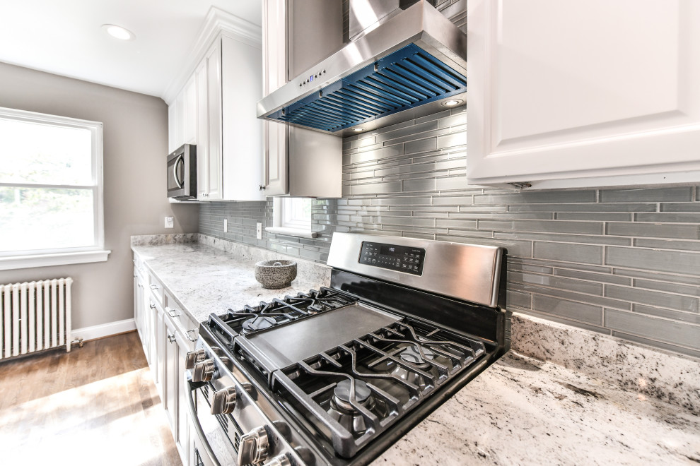 D.C. Kitchen w/ Island Riser - Modern - Kitchen - DC Metro - by Ready 2 ...