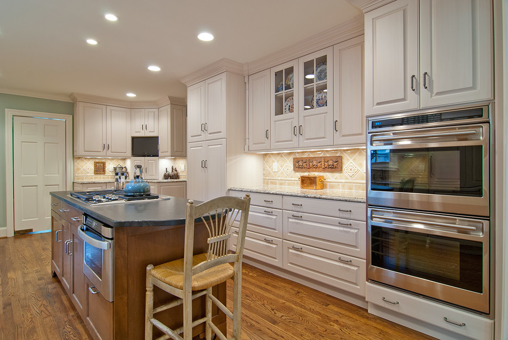 Dallas/ Traditional - Traditional - Kitchen - Dallas - by The Kitchen ...