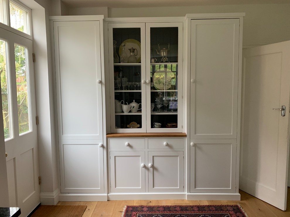 Dark Knight & Roundway Kitchen Cupboard Paint Refurbishment project ...