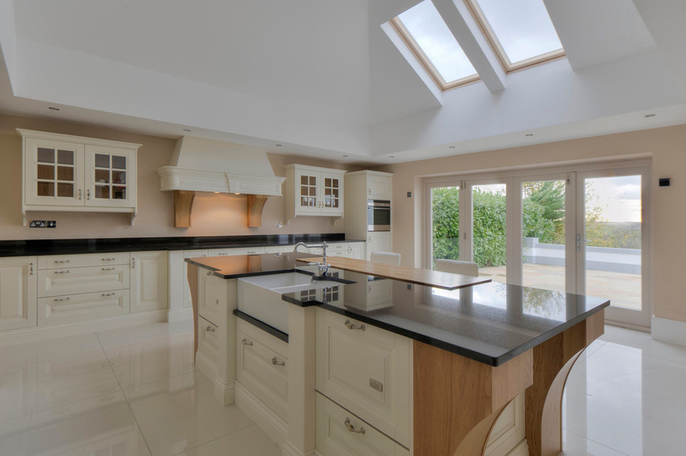 Dated to Contemporary, House Rebuild - Modern - Kitchen - Hertfordshire ...
