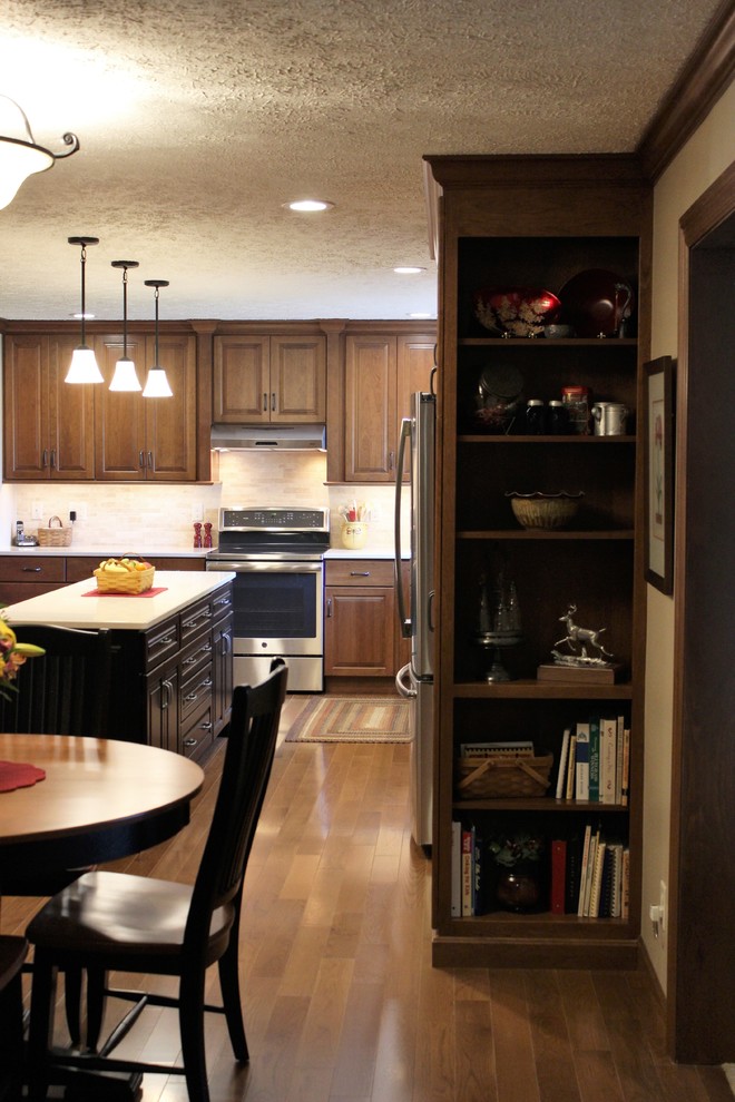 Davenport Iowa- Kitchen Remodel With Wall Removed and Large Island ...