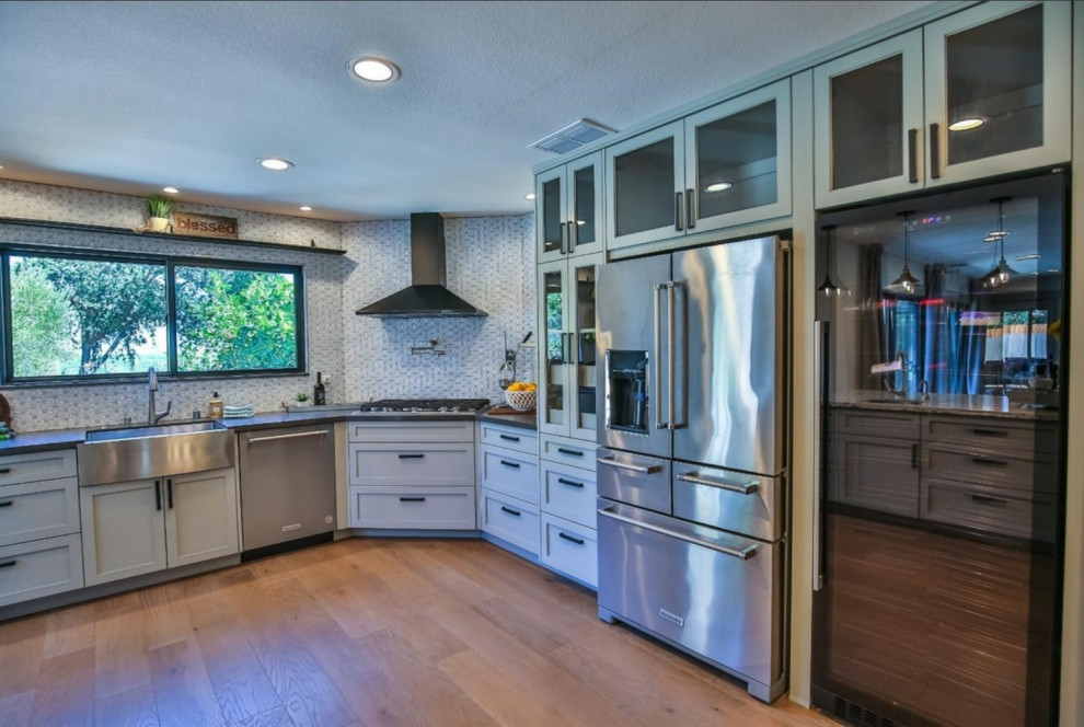 Davis - Kitchen - Sacramento - by HOUSEIDEA | Houzz