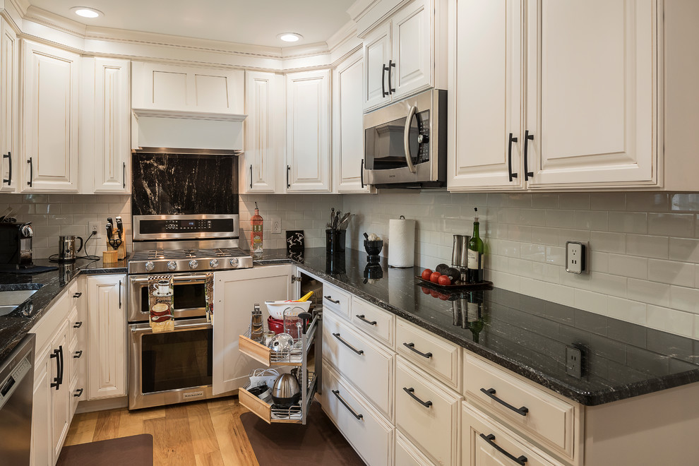 Davis Kitchen - Contemporary - Kitchen - Dallas - by Morrell ...