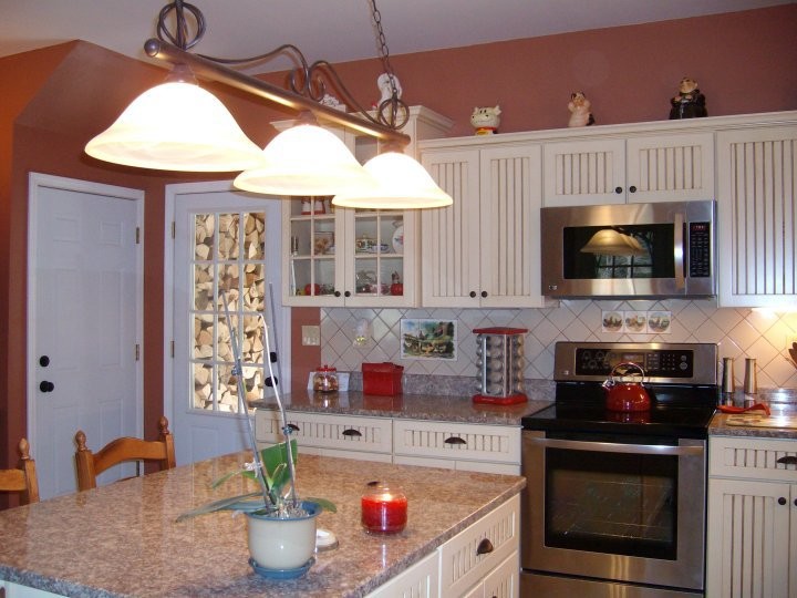 Debbie's Kitchen - Kitchen - Cleveland - by Mottles Murals Ceramic ...