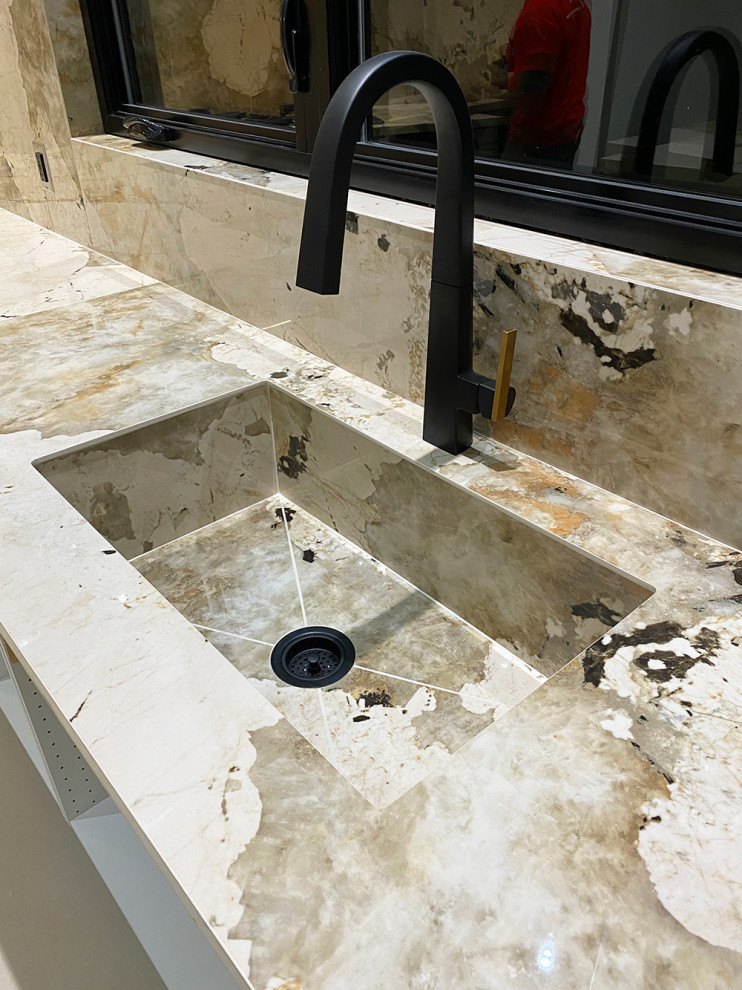 Dekton Khalo Kitchen Countertops & Backsplash - Kitchen - Ottawa - by ...