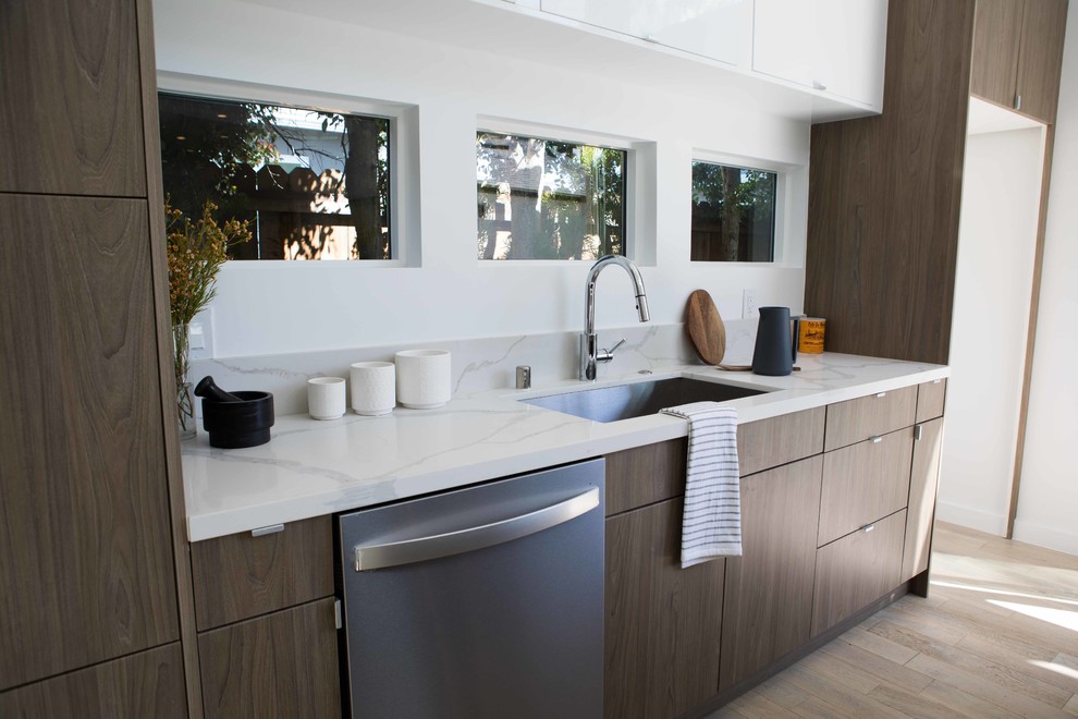 Del Rey - Modern - Kitchen - Los Angeles - by gabriel crouch re | Houzz