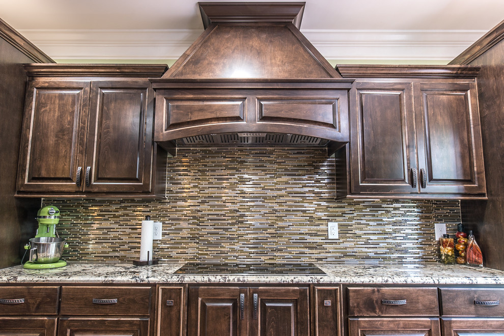 Delicatus White Granite Kitchen Countertops - Traditional - Kitchen ...