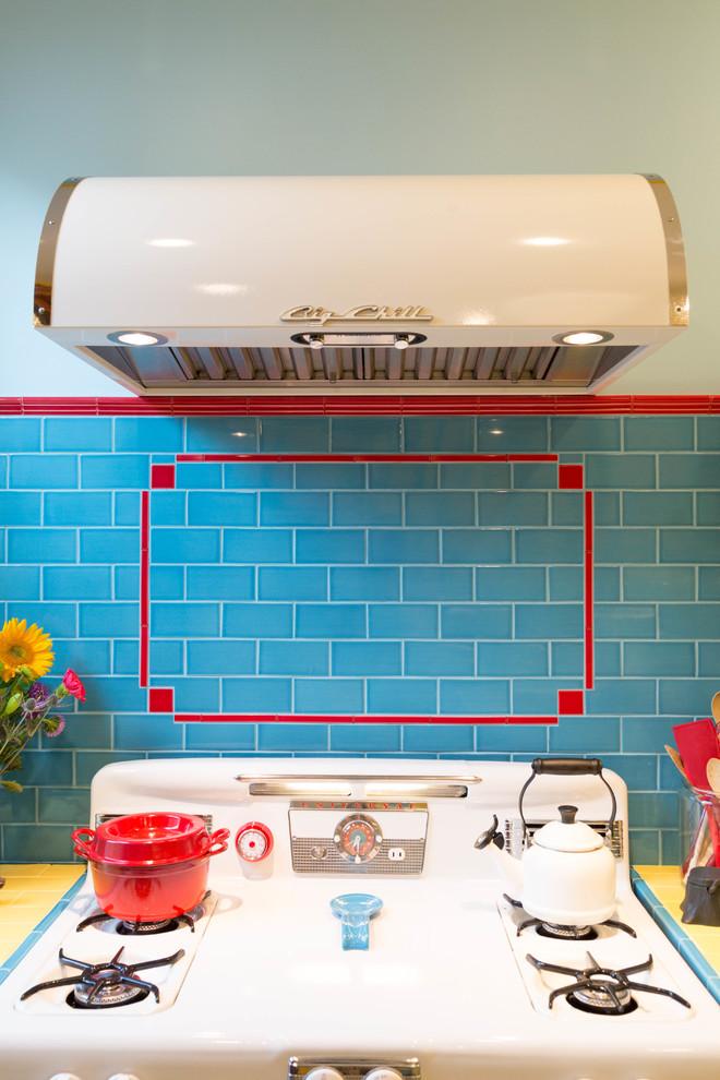 Depression-Era Art Deco Style Inspires a Chicago Kitchen - Midcentury ...