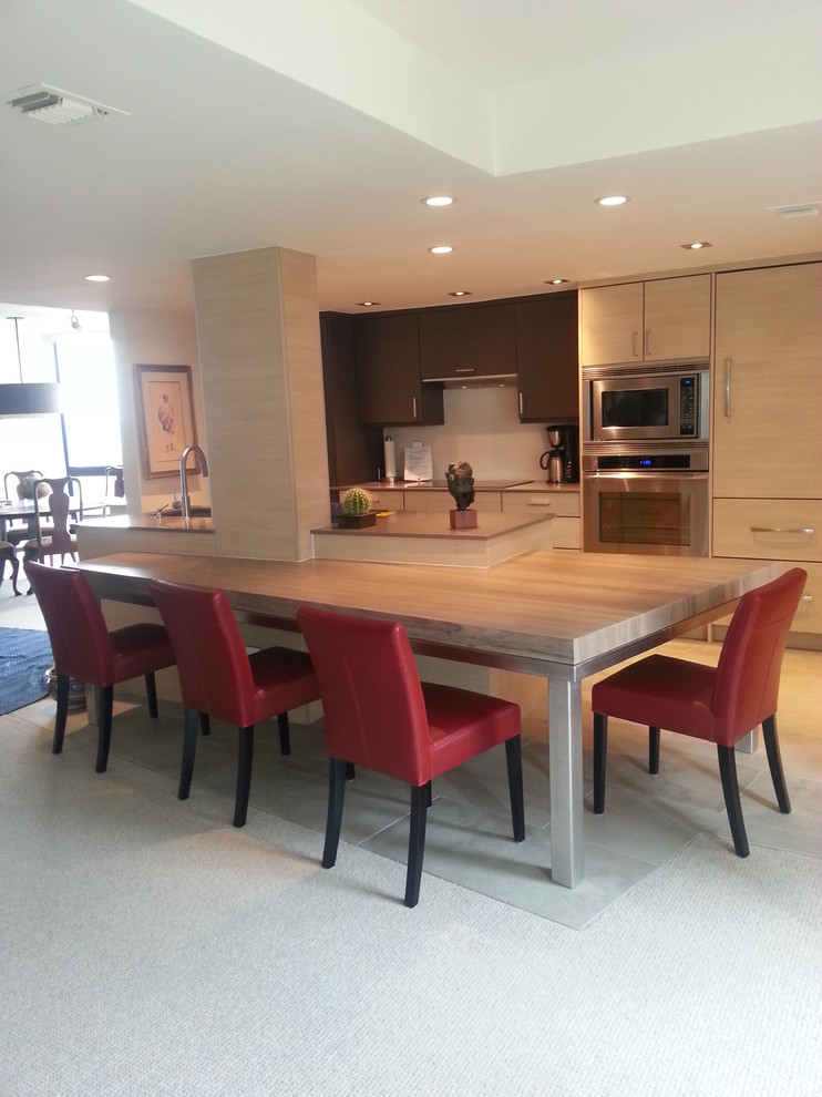 Design Ideas For Islands With Support Posts - Contemporary - Kitchen ...