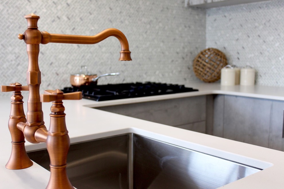 Designs - Modern - Kitchen - Toronto - by Apollo Kitchens Inc. | Houzz