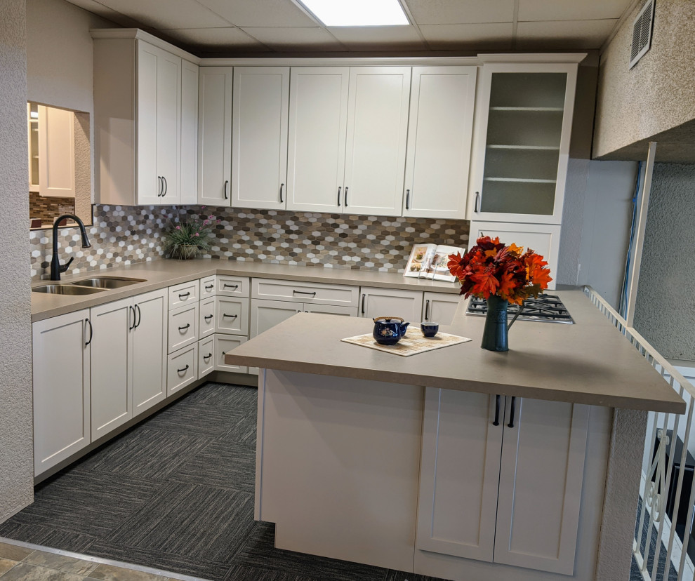 Diamond Cabinets, Maple with Montgomery Door in Dover (Painted) Finish ...