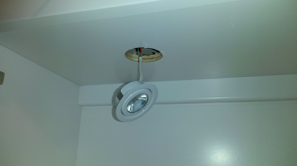 Display cabinet LED low voltage lighting - Traditional - Kitchen ...