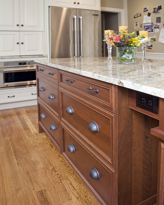 Divine kitchens - Traditional - Kitchen - Boston - by Divine Design ...