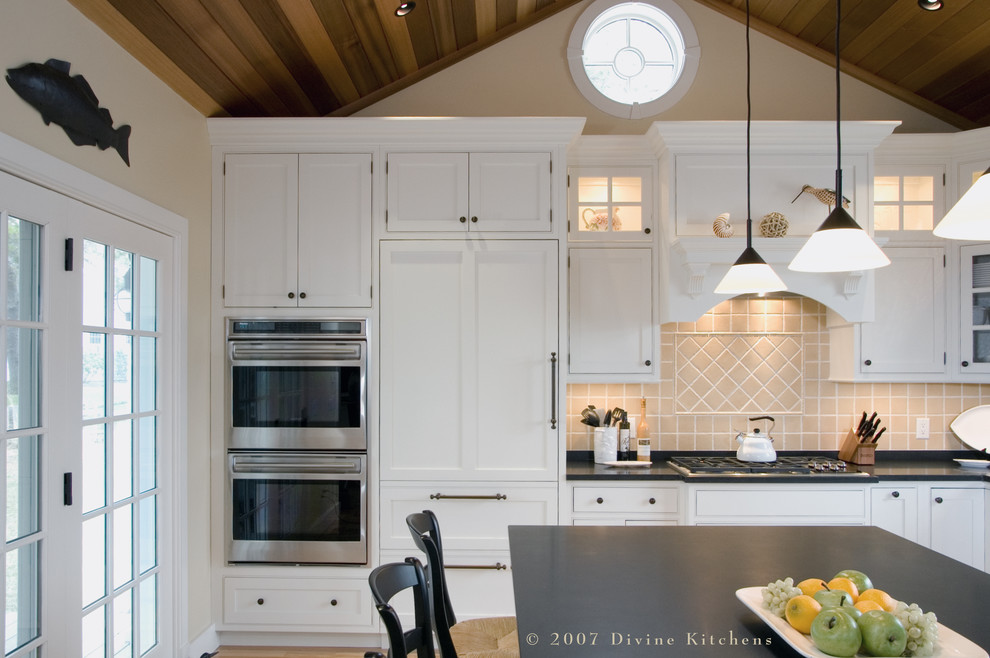 Divine Kitchens LLC - Traditional - Kitchen - Boston - by Divine Design ...