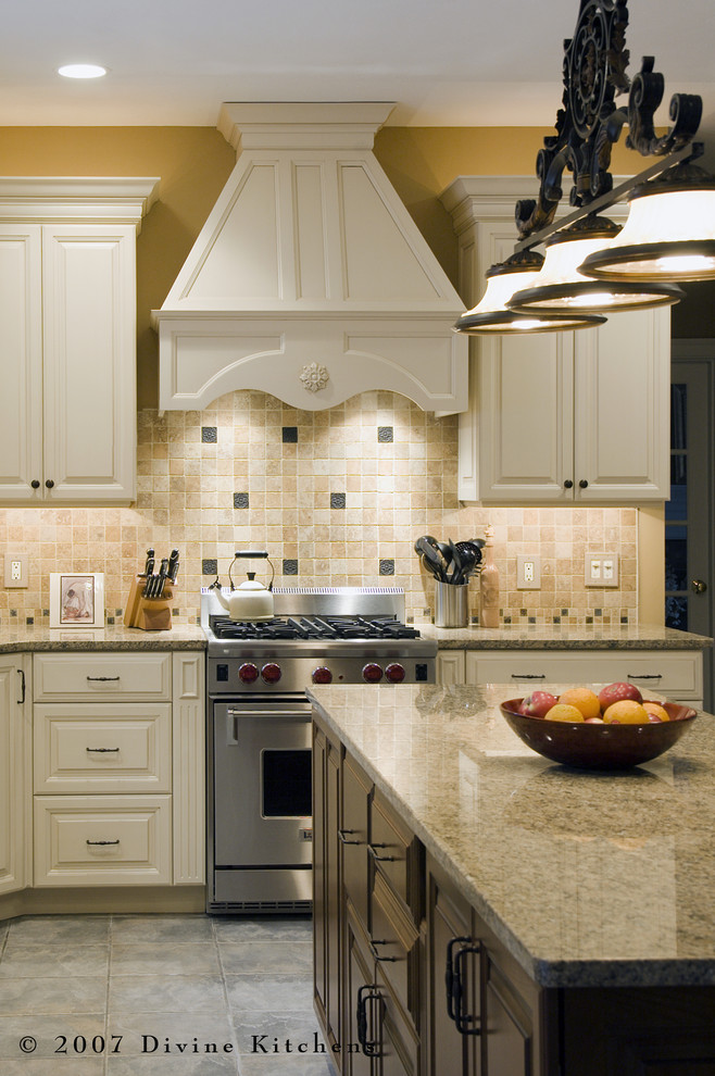 Divine Kitchens LLC - Traditional - Kitchen - Boston - by Divine Design ...