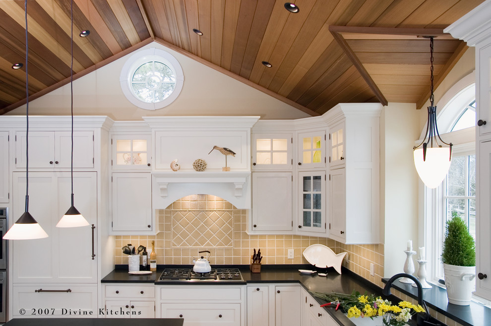 Divine Kitchens LLC - Traditional - Kitchen - Boston - by Divine Design ...