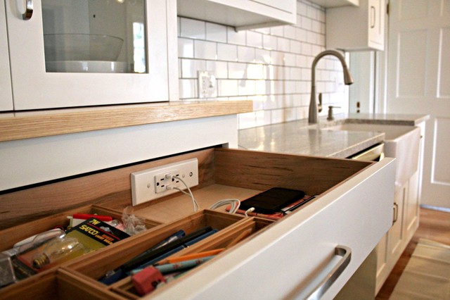 Docking Drawer Blade - Kitchen In-Drawer Charging Outlet - Modern ...