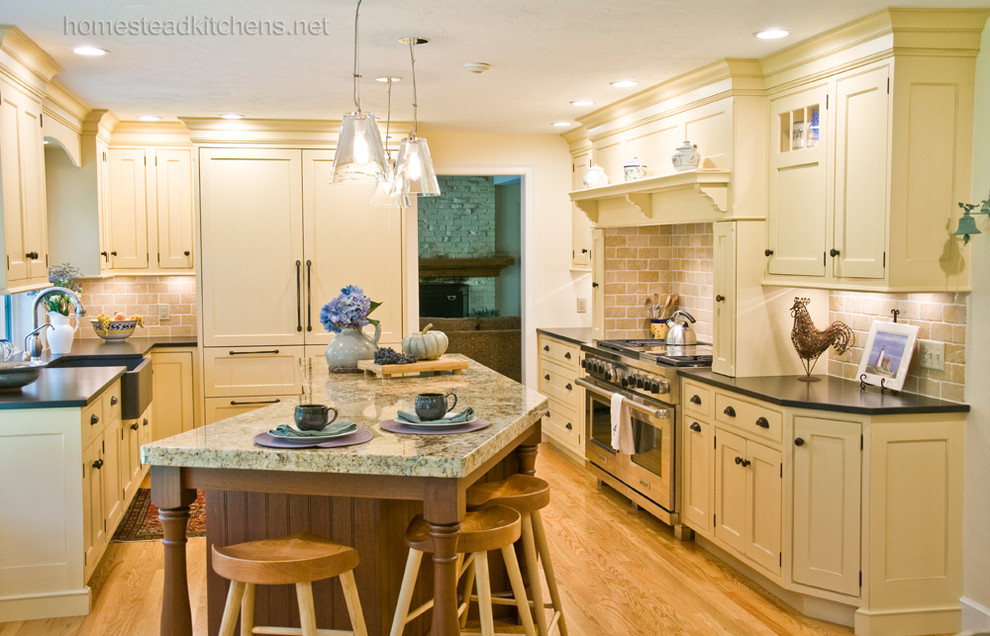 Dover Kitchen - Traditional - Kitchen - Boston - by Homestead Kitchens