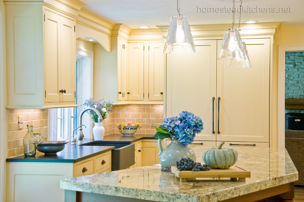 Dover Kitchen - Traditional - Kitchen - Boston - by Homestead Kitchens ...