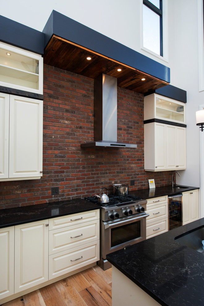 Downtown Ottawa - Main St - Modern - Kitchen - Ottawa - by Hierarchy ...